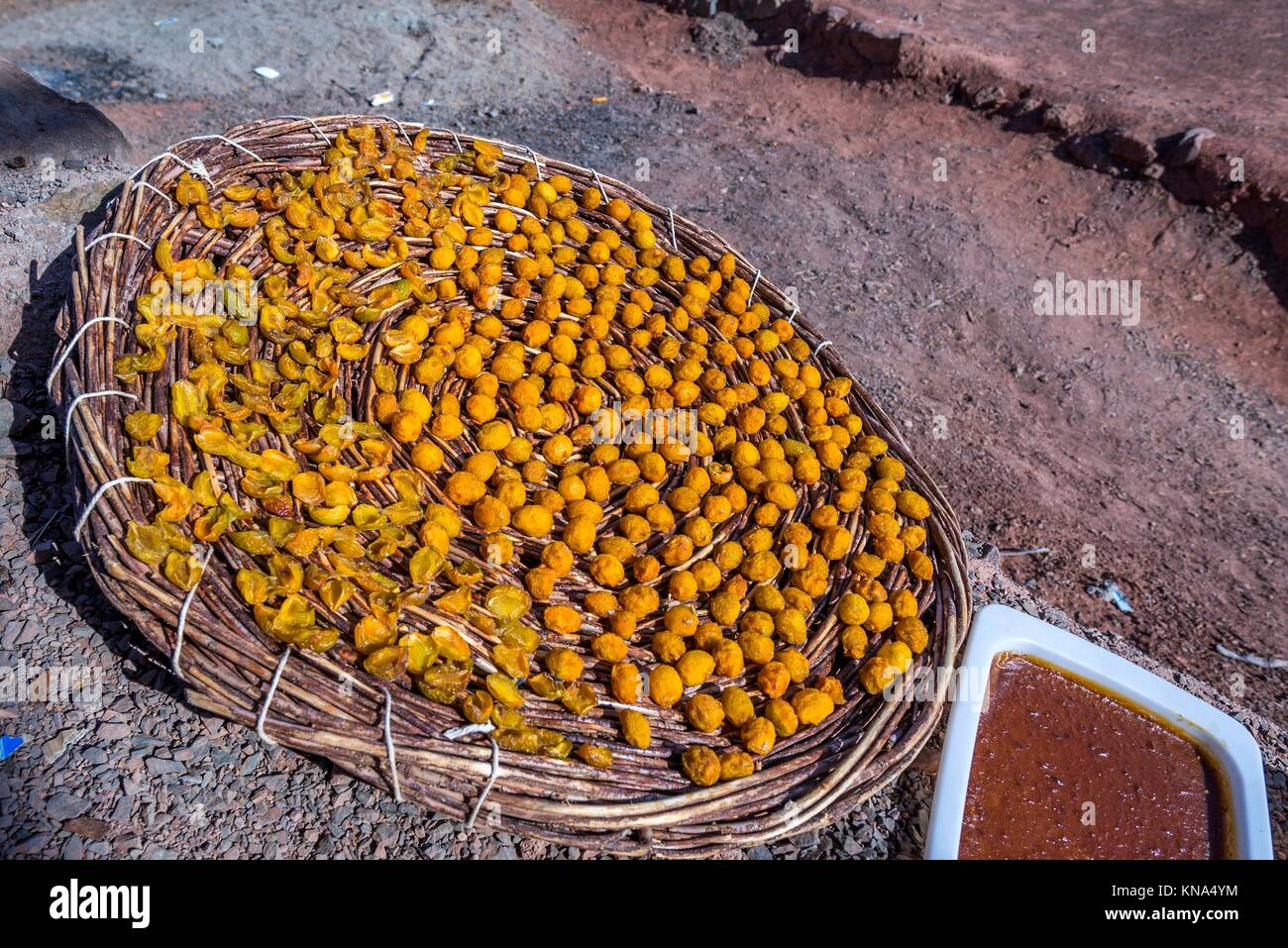 Iran basket hi-res stock photography and images - Alamy
