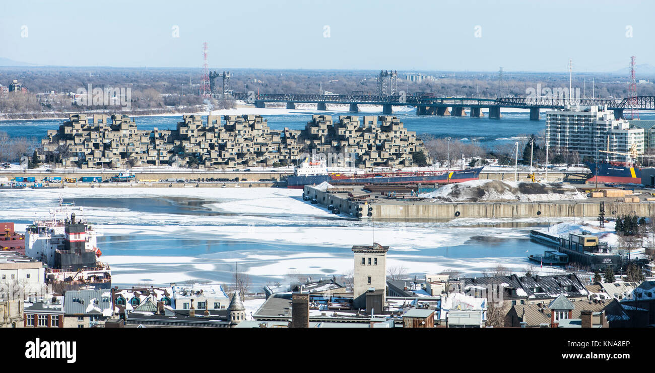 Montreal harbour hi-res stock photography and images - Alamy