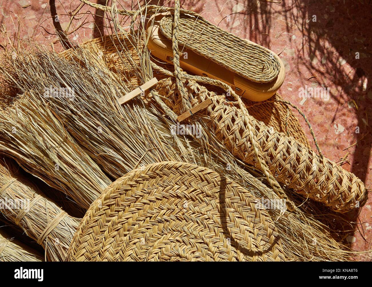 Esparto crafts hi-res stock photography and images - Alamy