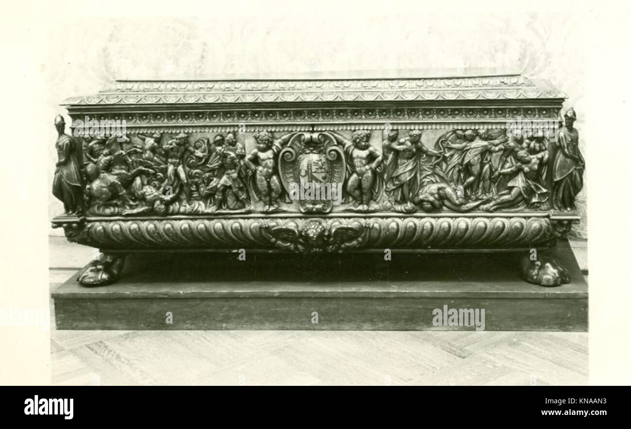 This pair of cassoni, large chest-like pieces, showcases Renaissance ...