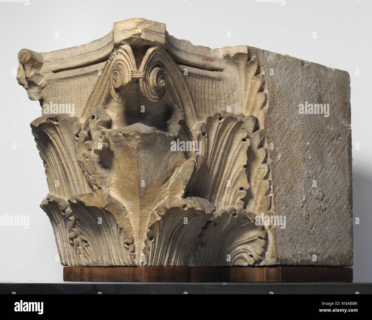 Engaged columns hi-res stock photography and images - Alamy