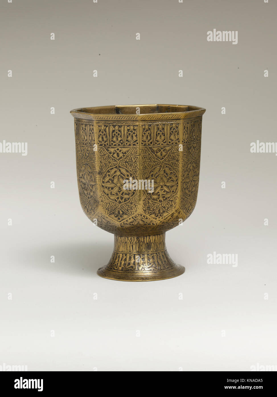 Footed cup hi-res stock photography and images - Alamy