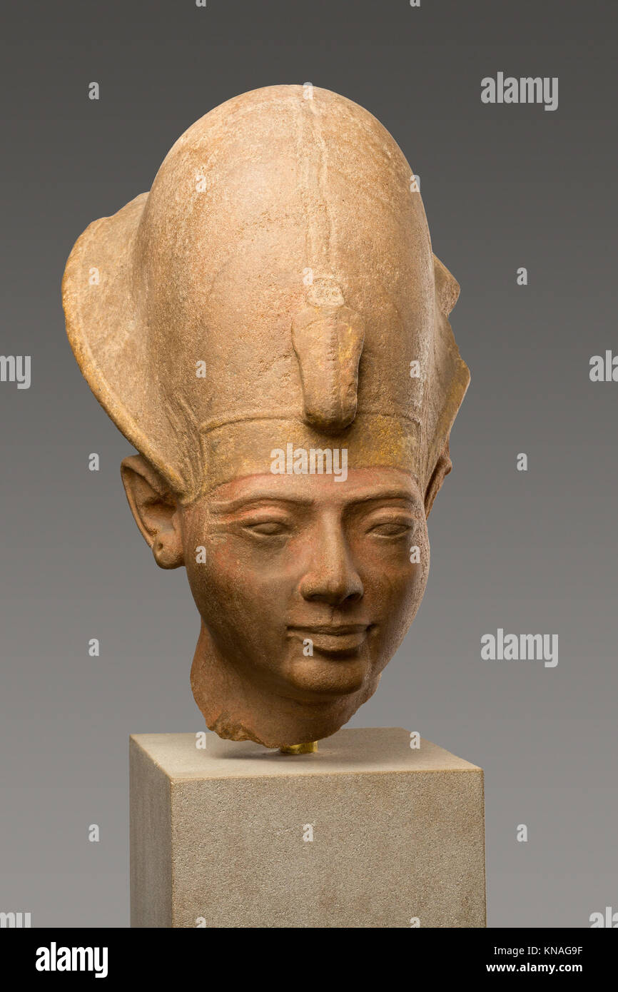 Upper figure portrays hi-res stock photography and images - Alamy