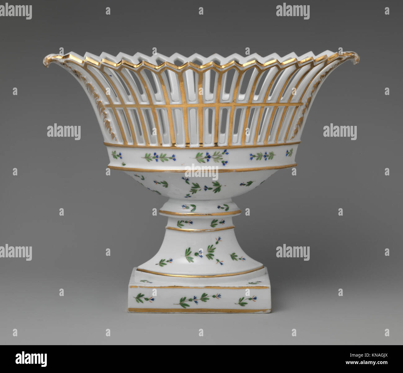 Compote MET DP260348 2221 French, Compote, 1815?30, Porcelain, 10 3/16 ...