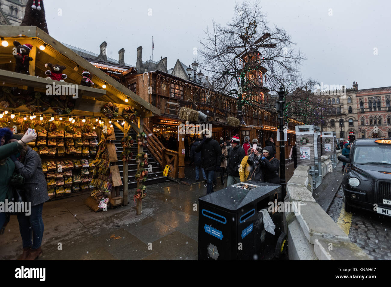 Shoppers And Revellers At Manchester Christmas Markets Around The City ...