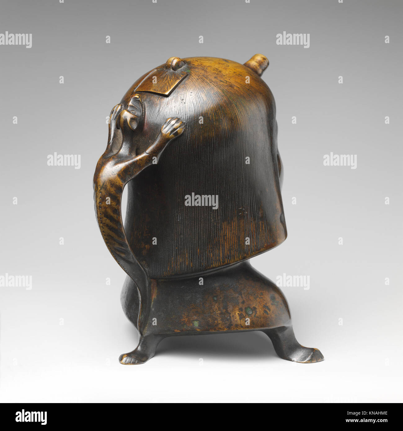Human shaped water vessel hi-res stock photography and images - Alamy