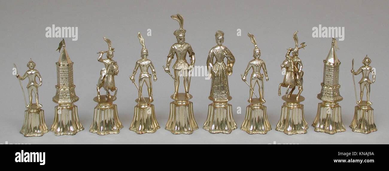 Chess pieces antique ancient hi-res stock photography and images - Alamy
