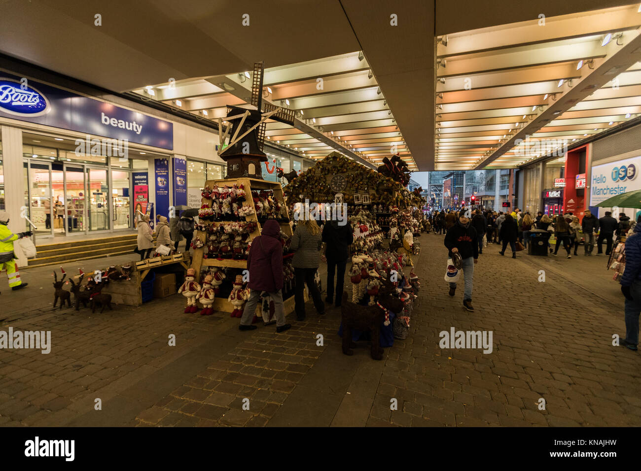 Shoppers And Revellers At Manchester Christmas Markets Around The City ...