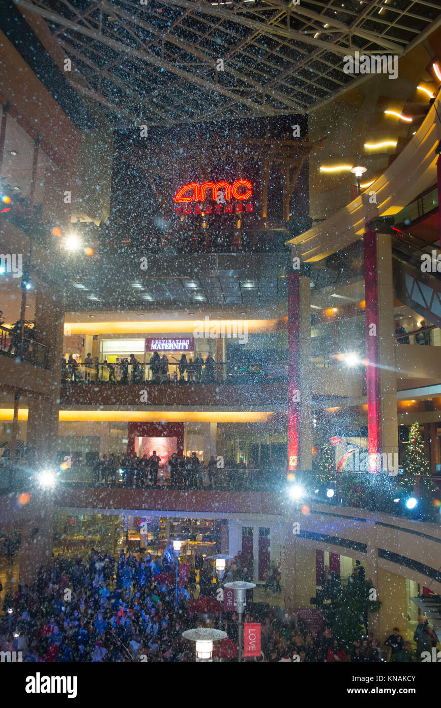 Seattle shopping mall hi-res stock photography and images - Alamy