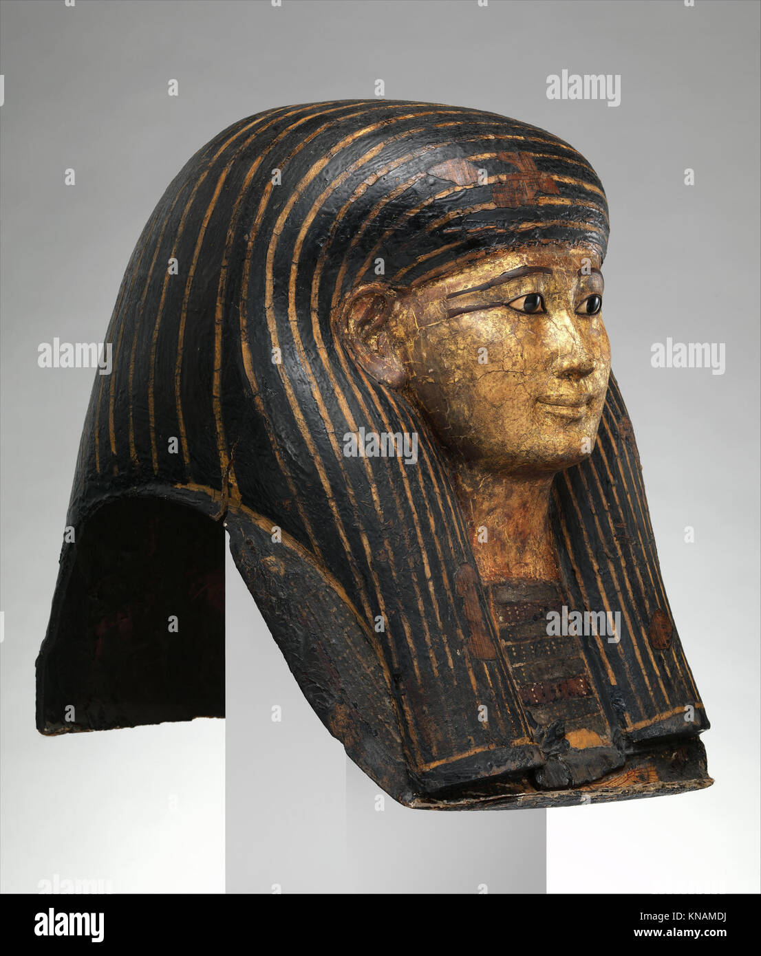 This funerary mask of Amenhotep illustrates Egyptian burial practices ...