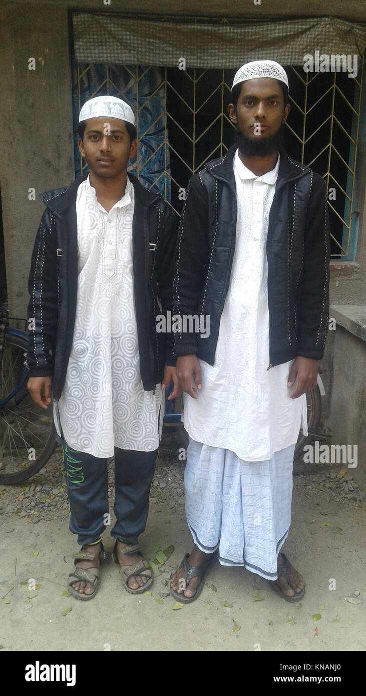 Pair of Muslim men Stock Photo - Alamy