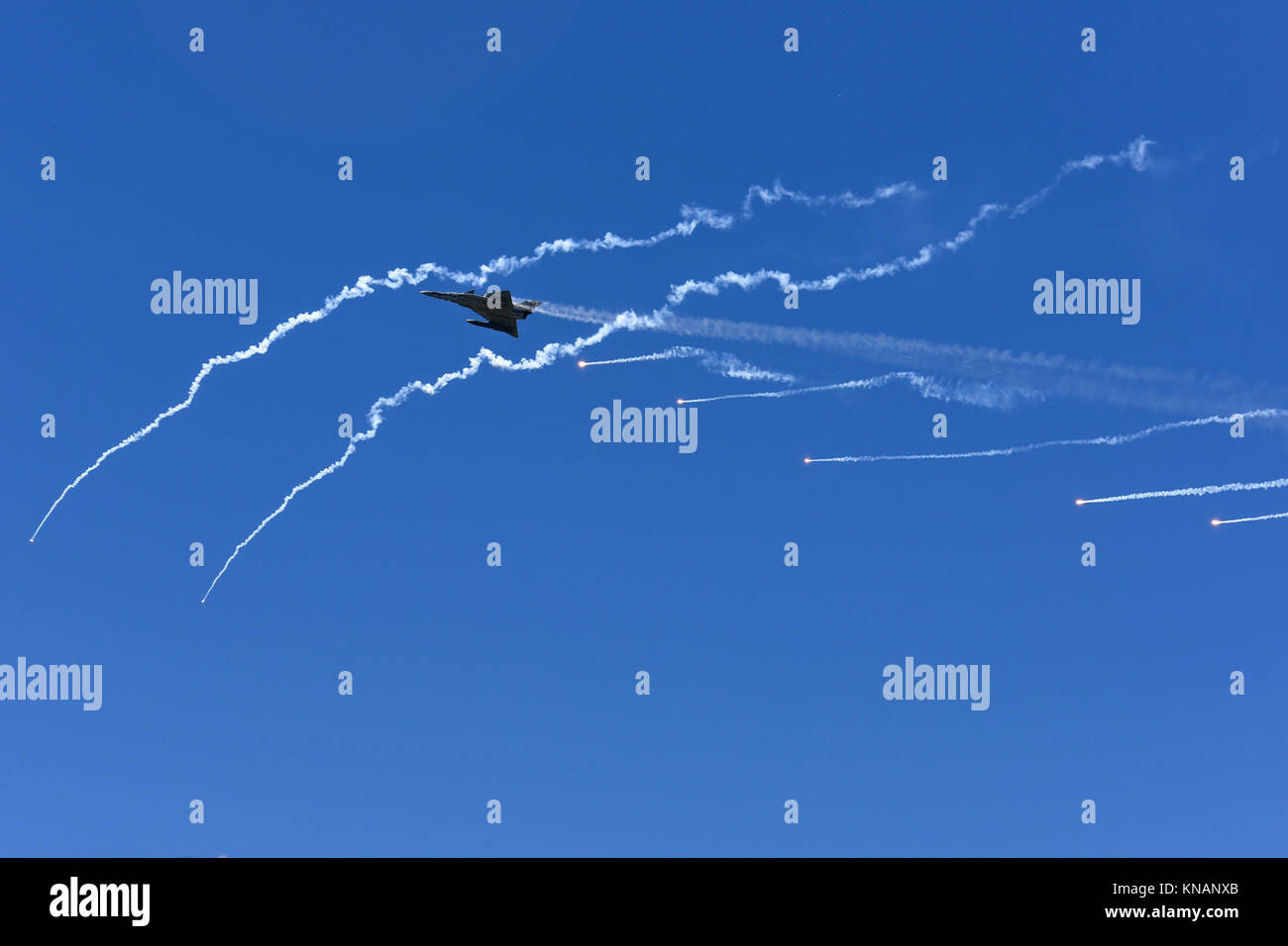 A Colombian Air Force F-21 KFIR fighter jet performs in Feria ...