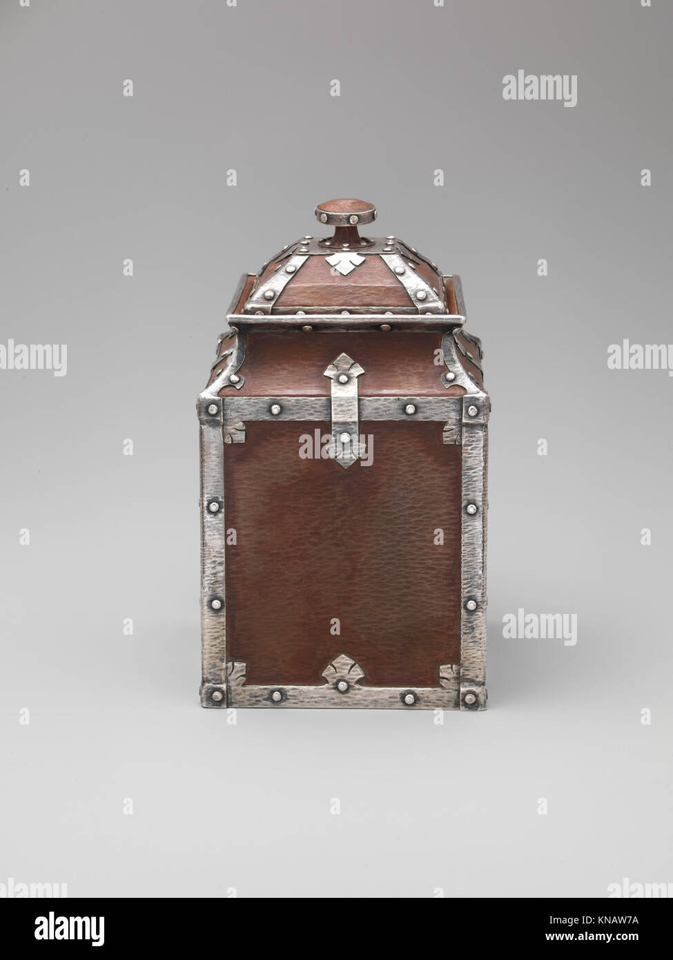 Artifact artifactitem hi-res stock photography and images - Alamy