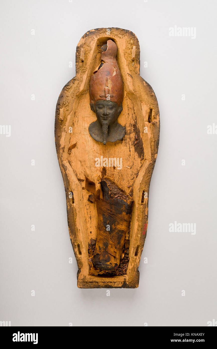 Osiris mask hi-res stock photography and images - Alamy