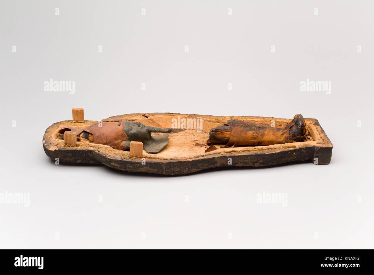 Osiris and coffin hi-res stock photography and images - Alamy