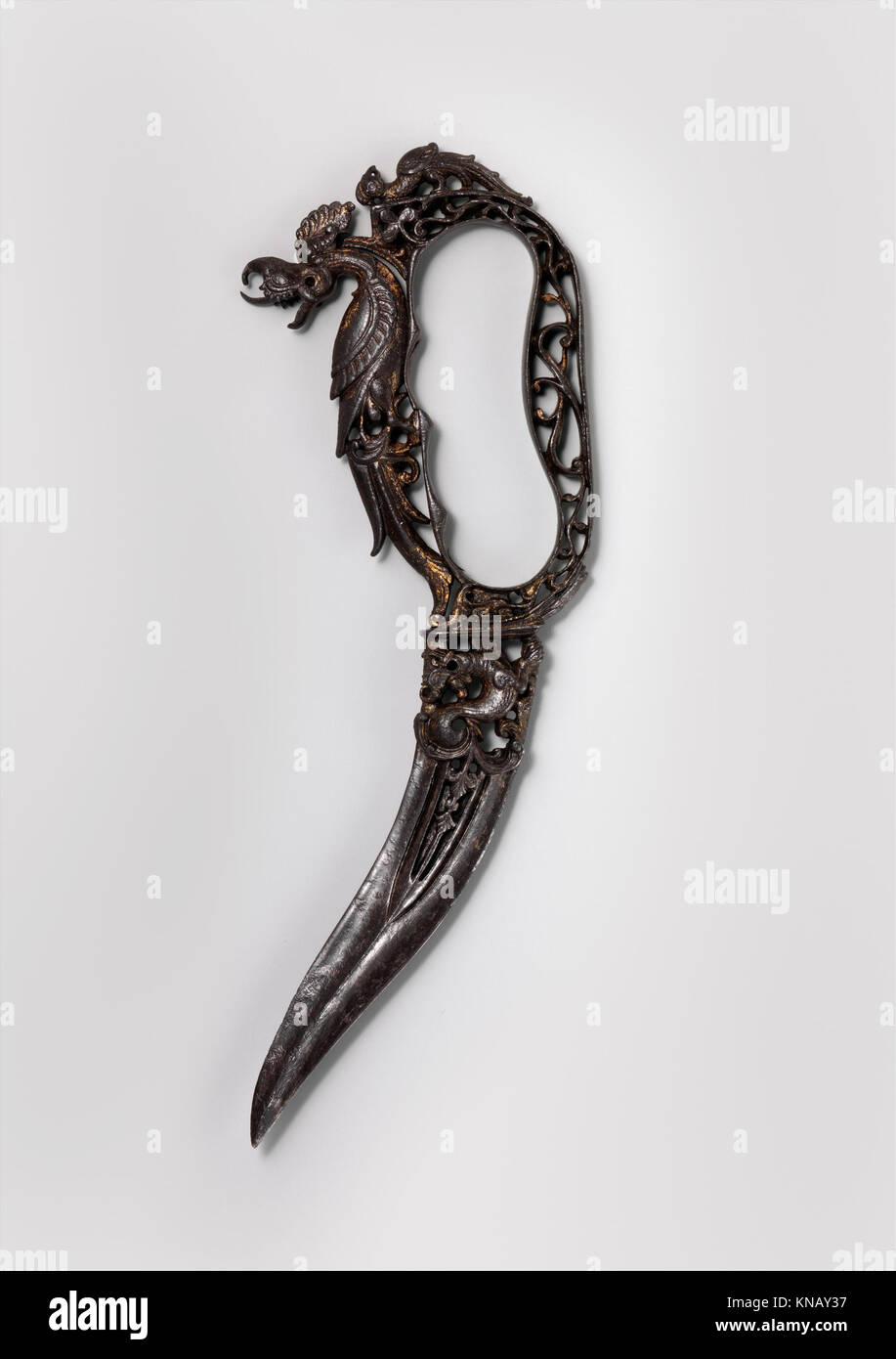 Traditional curved daggers hi-res stock photography and images - Alamy