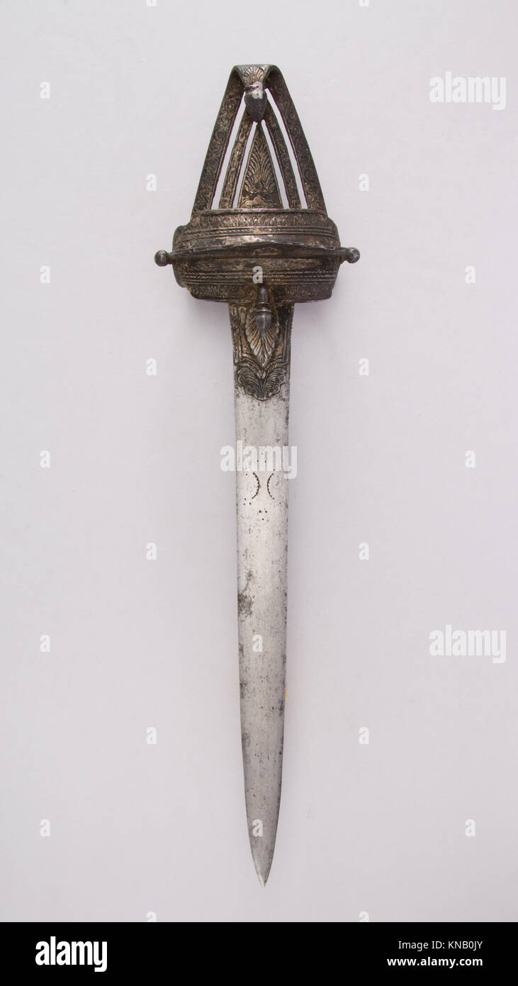 Gauntlet Dagger (Pata) MET 36.25.743 002july2014 31723 Stock Photo - Alamy