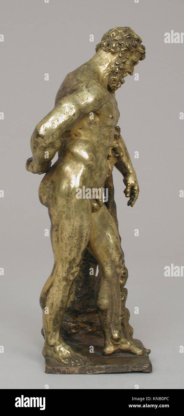 Ancient greek hercules statue hi-res stock photography and images - Alamy