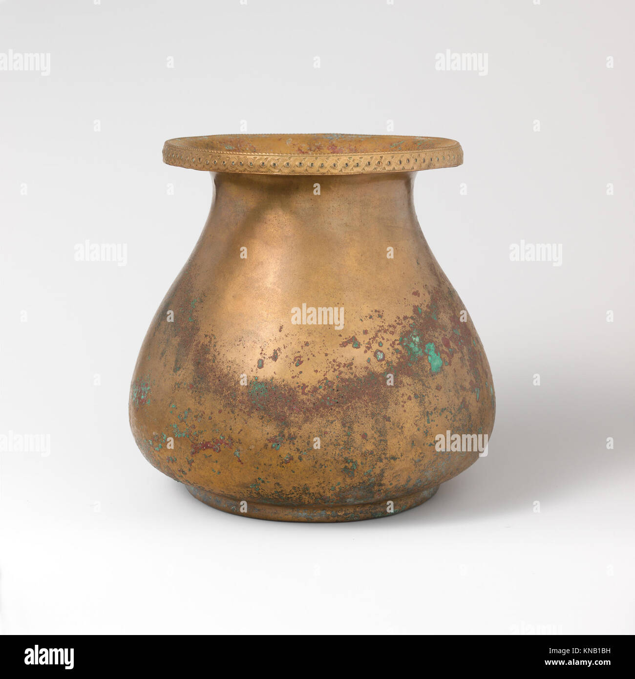 Bronze roman jug hi-res stock photography and images - Alamy