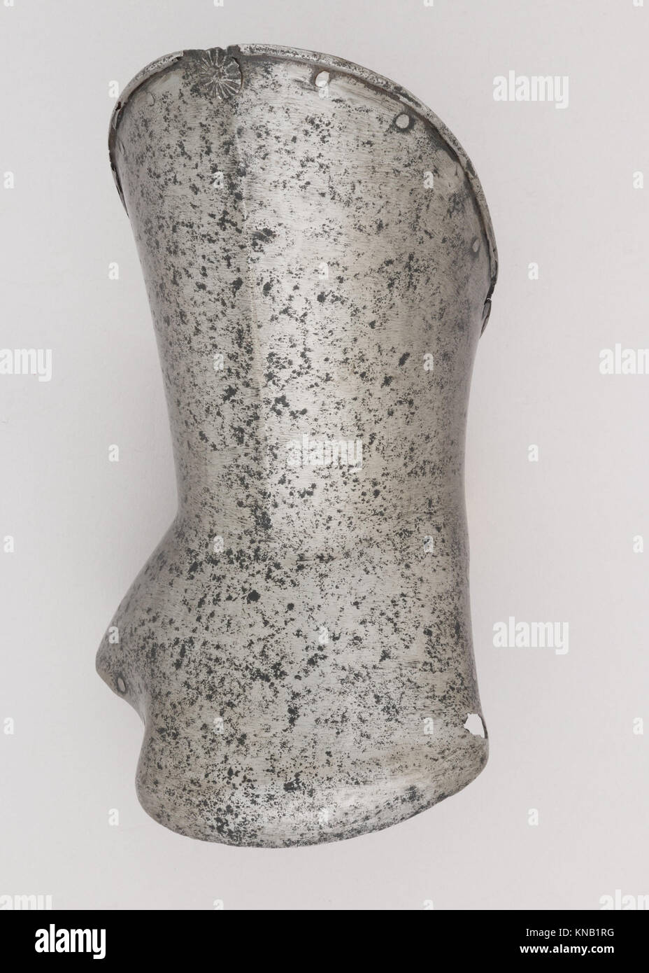 This left-hand gauntlet is a piece of medieval armor, designed to ...
