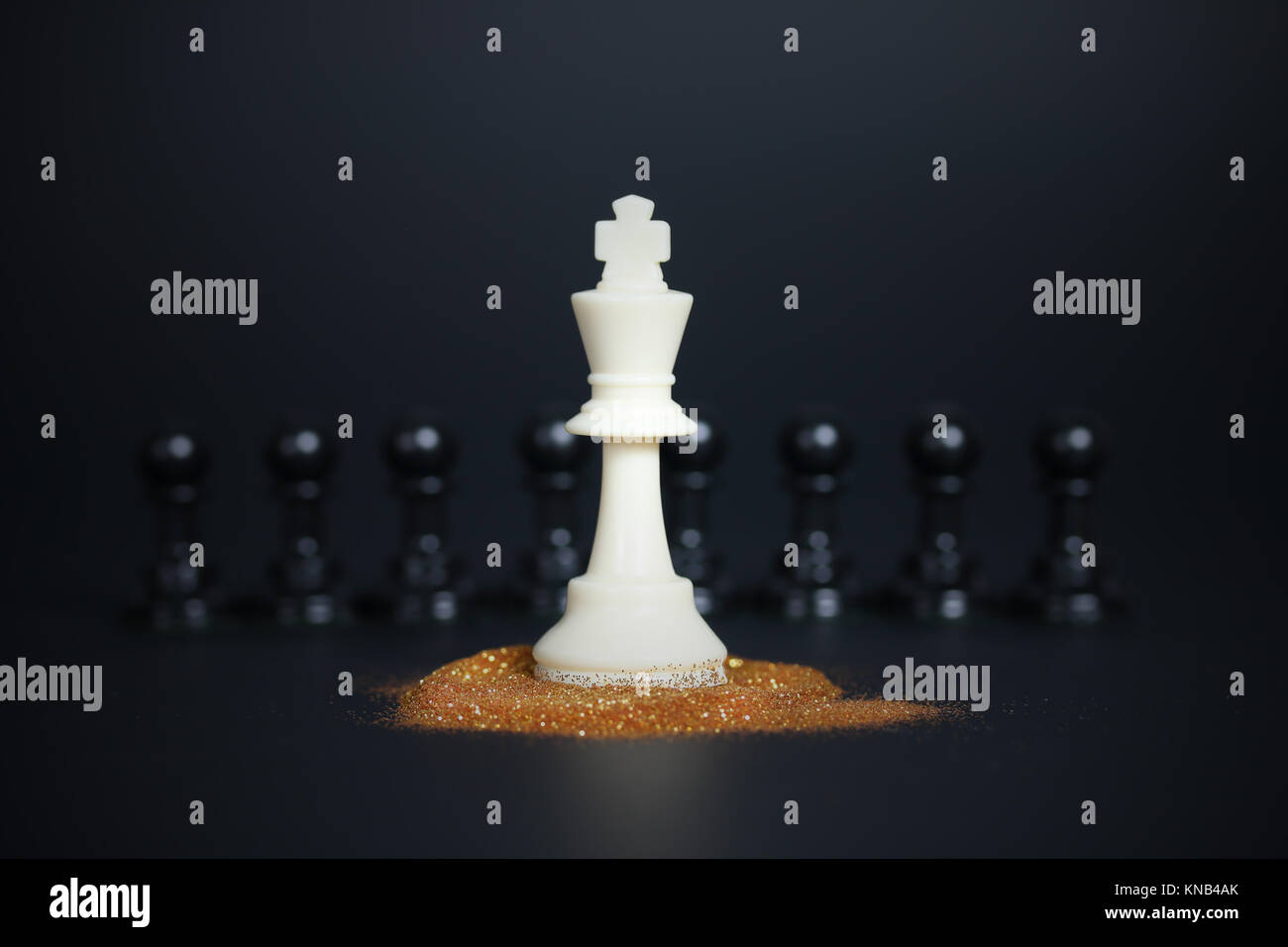 Chess king leadership concept Stock Photo - Alamy
