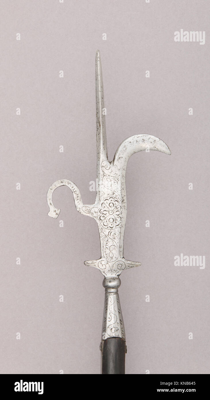 Guisarme hi-res stock photography and images - Alamy