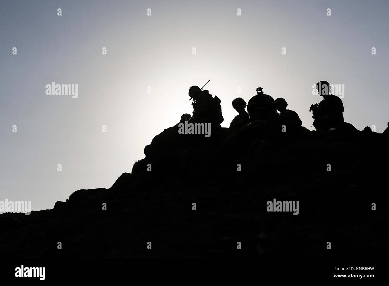 U.S. Soldiers from Battle Company, 1-32 Infantry, 1st Brigade Combat ...