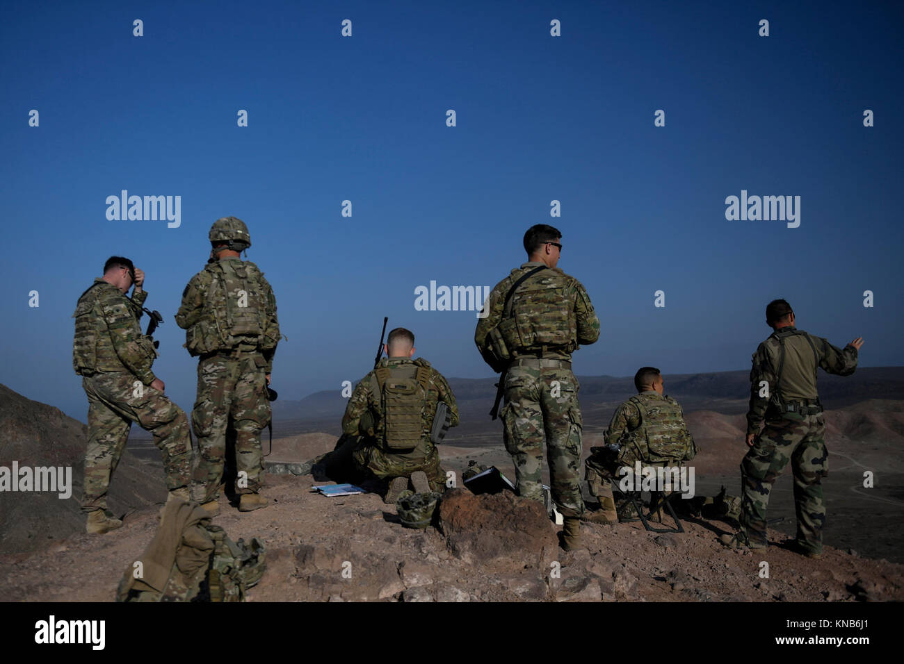 U.S. Soldiers from Battle Company, 1-32 Infantry, 1st Brigade Combat ...