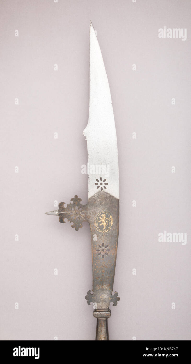 Sharp detail weapon hi-res stock photography and images - Alamy