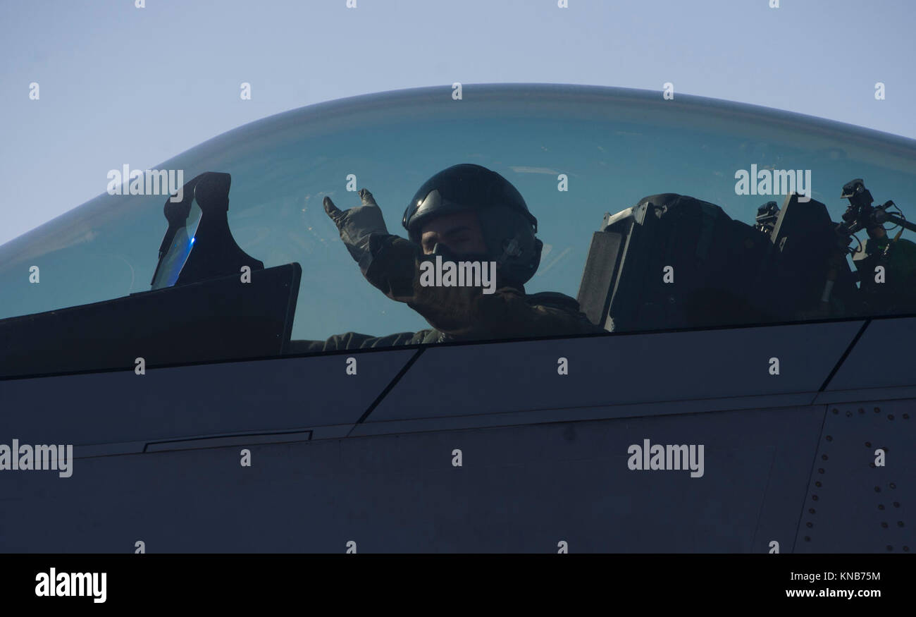 F 22c strike eagle hi-res stock photography and images - Alamy