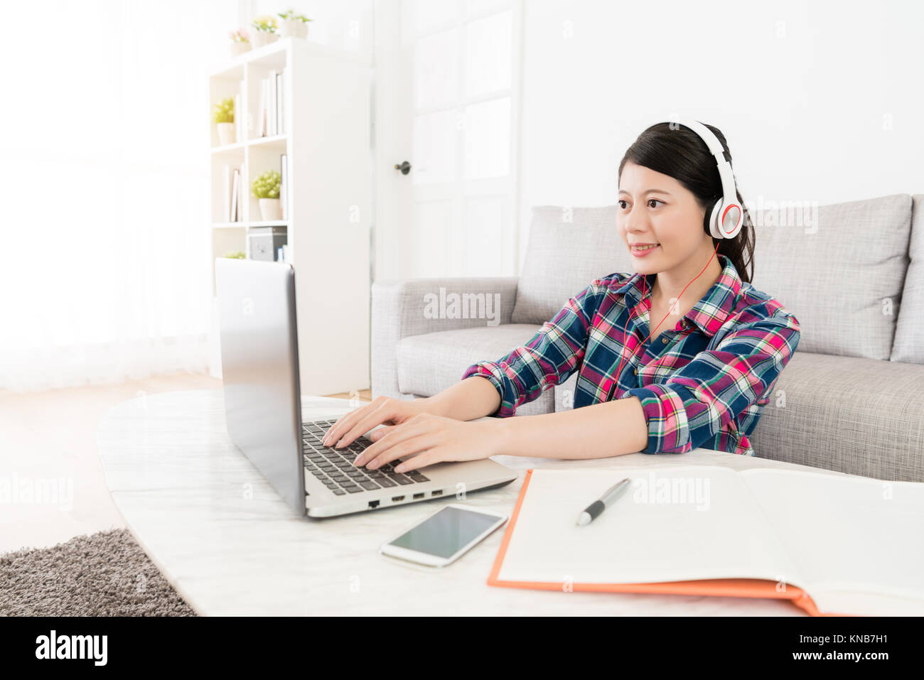 College student using computer system hi-res stock photography and ...