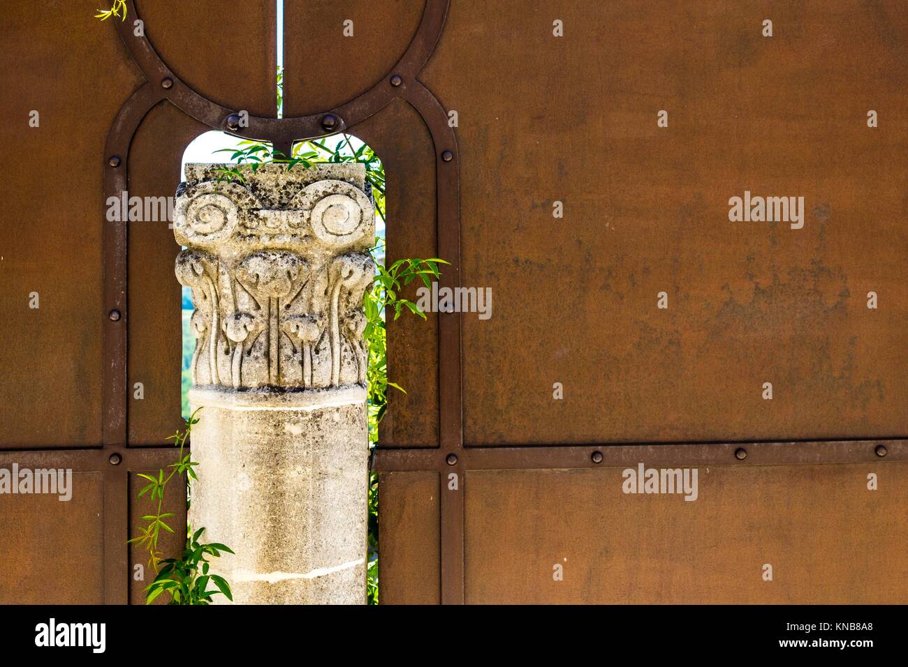 Lacoste street view High Resolution Stock Photography and Images - Alamy