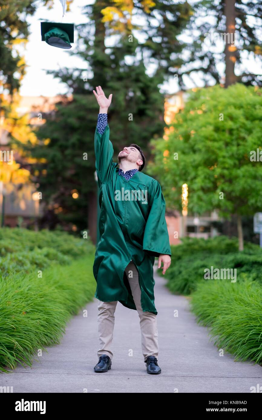 Graduation hat throwing hi-res stock photography and images - Alamy