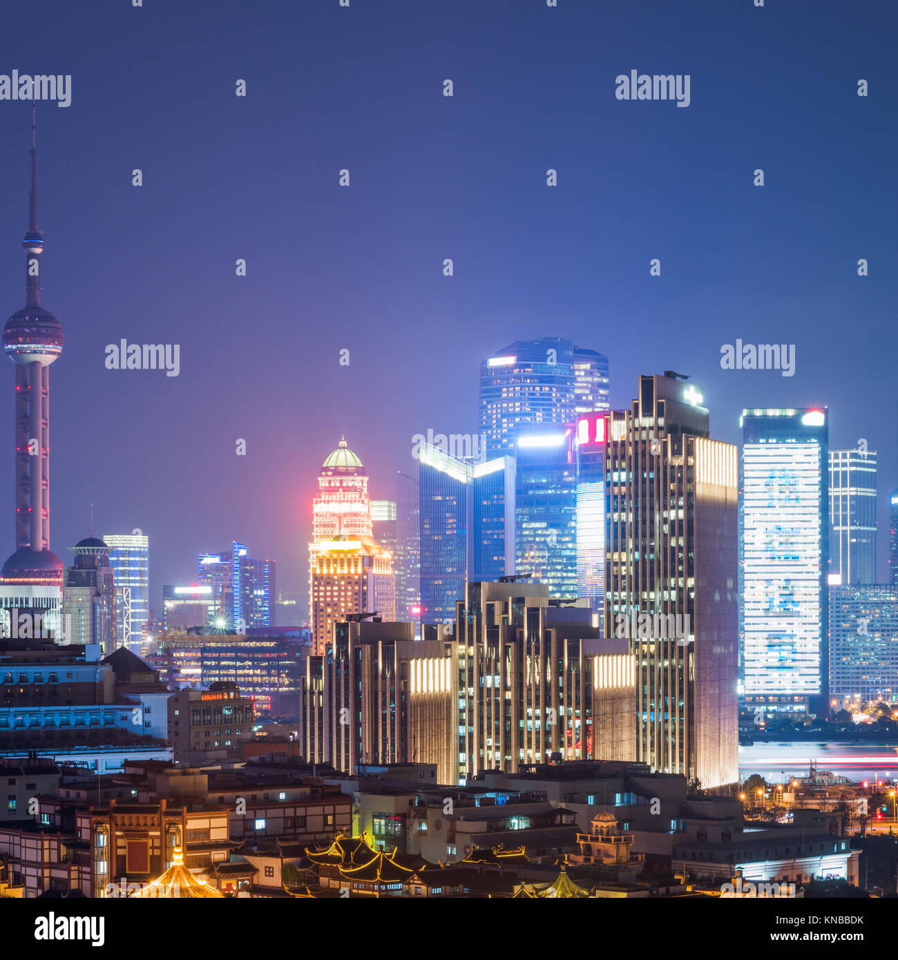 Skyscrapers in shanghai hi-res stock photography and images - Alamy