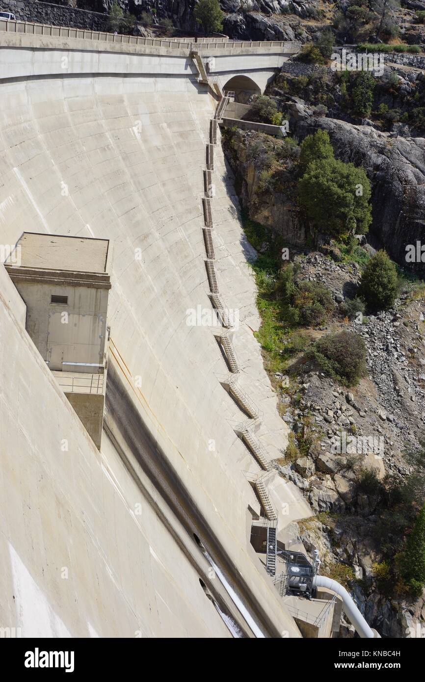 Hetch Hetchy Dam in Yosemite Valley Stock Photo - Alamy