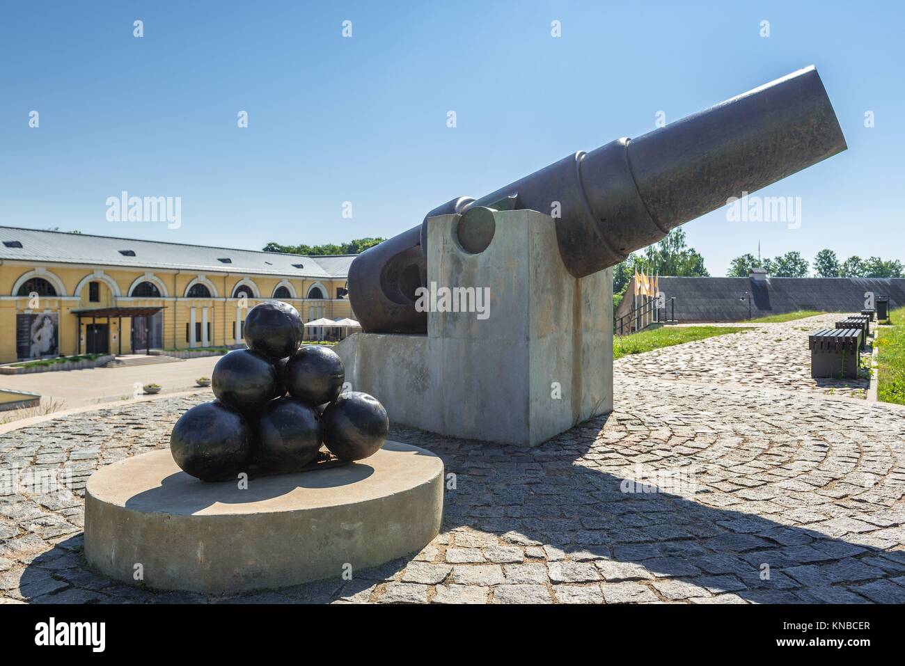 8-inch steel mortar produced in Saint Petersburg Obukhov Steel Plant ...