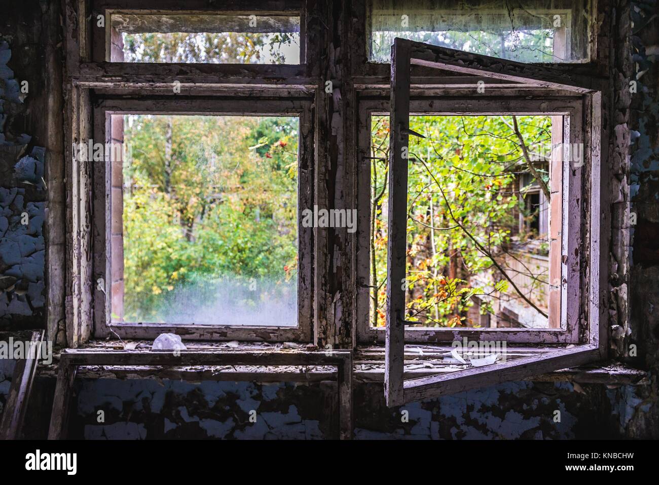 School in prypiat chernobyl ukraine hi-res stock photography and images ...