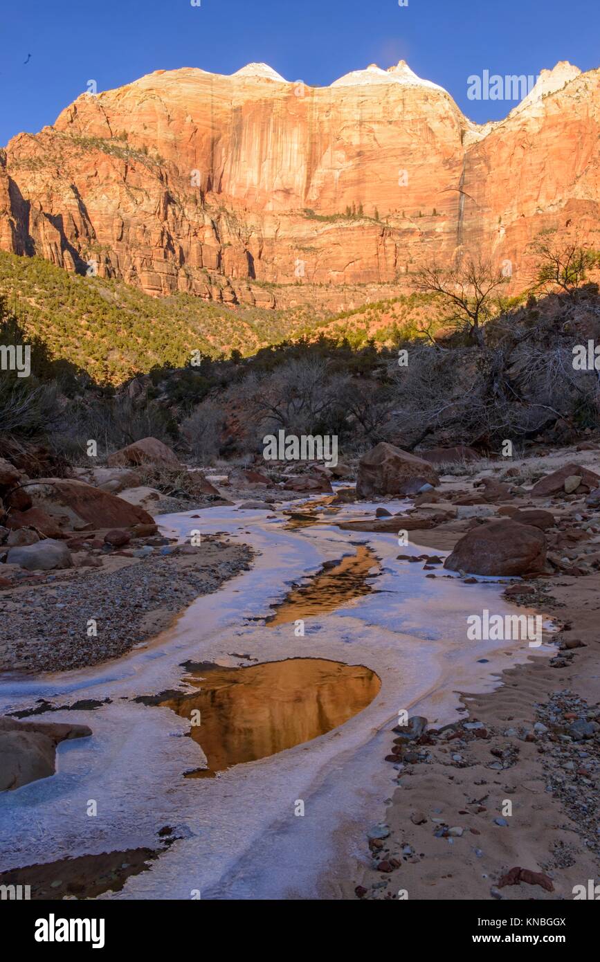 Canyon wall texture hi-res stock photography and images - Alamy