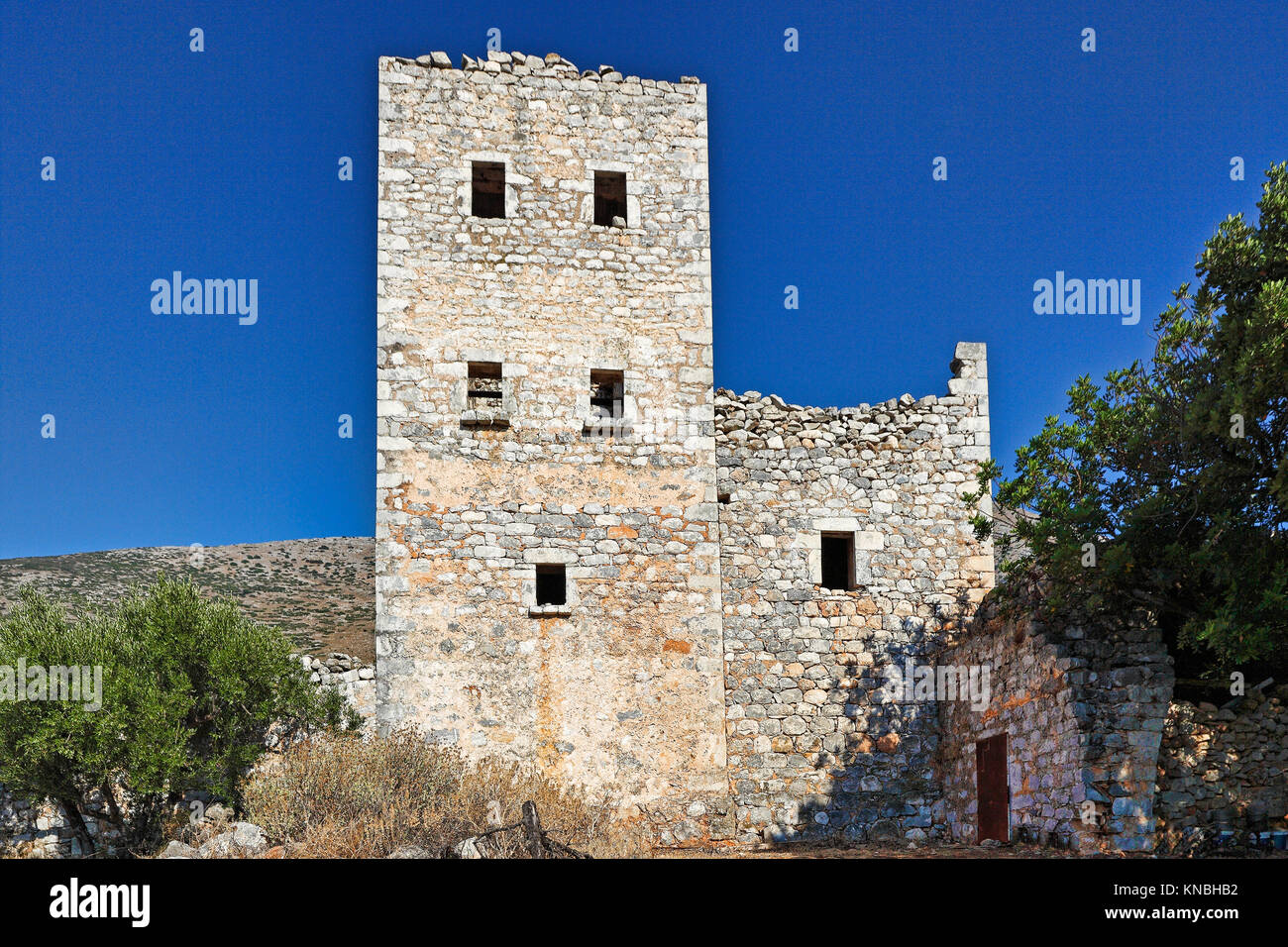 Mani greece tower house hi-res stock photography and images - Alamy