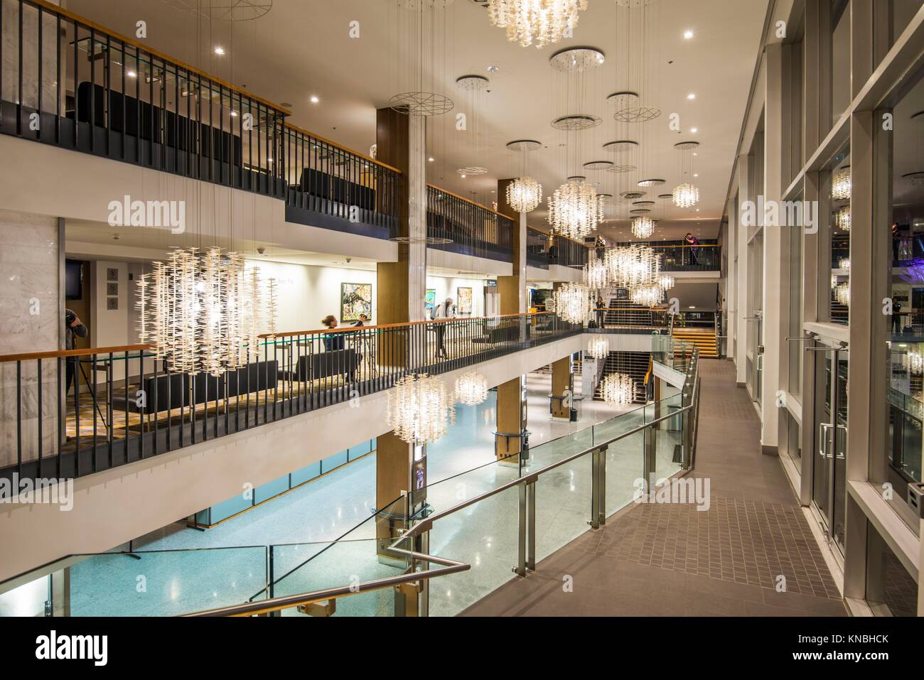 Queen elizabeth interior hi-res stock photography and images - Alamy