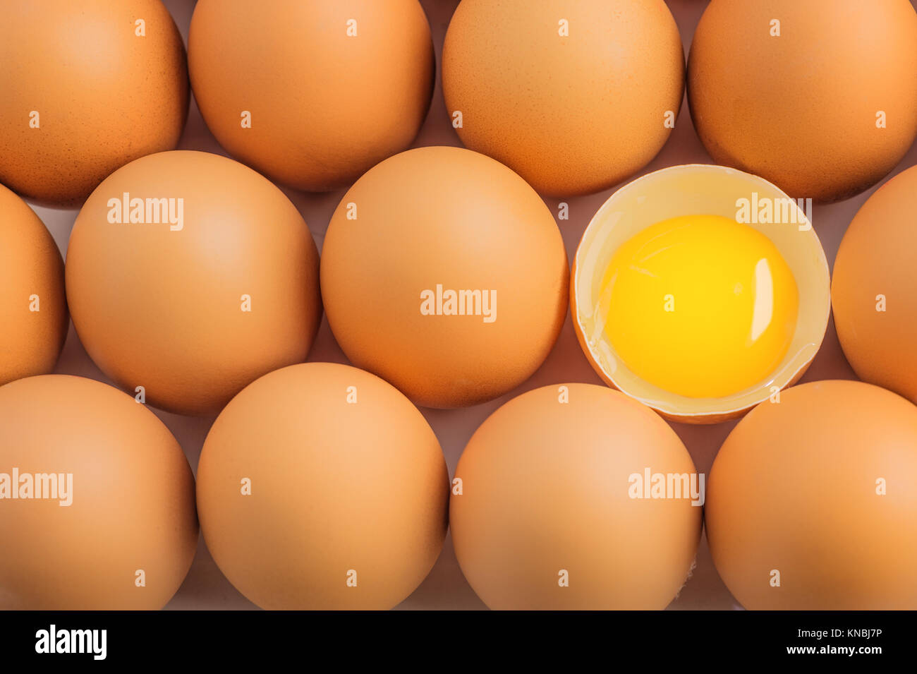 Perfect eggs hi-res stock photography and images - Alamy