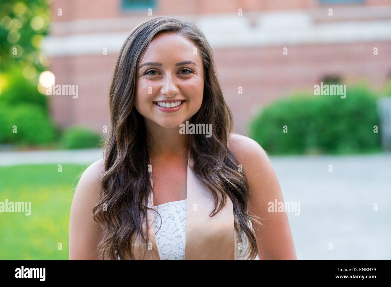 Senior student college hi-res stock photography and images - Alamy