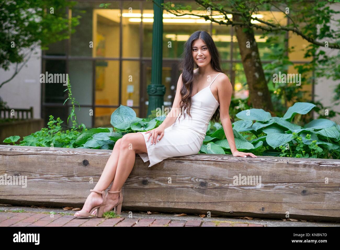 College age hi-res stock photography and images - Alamy