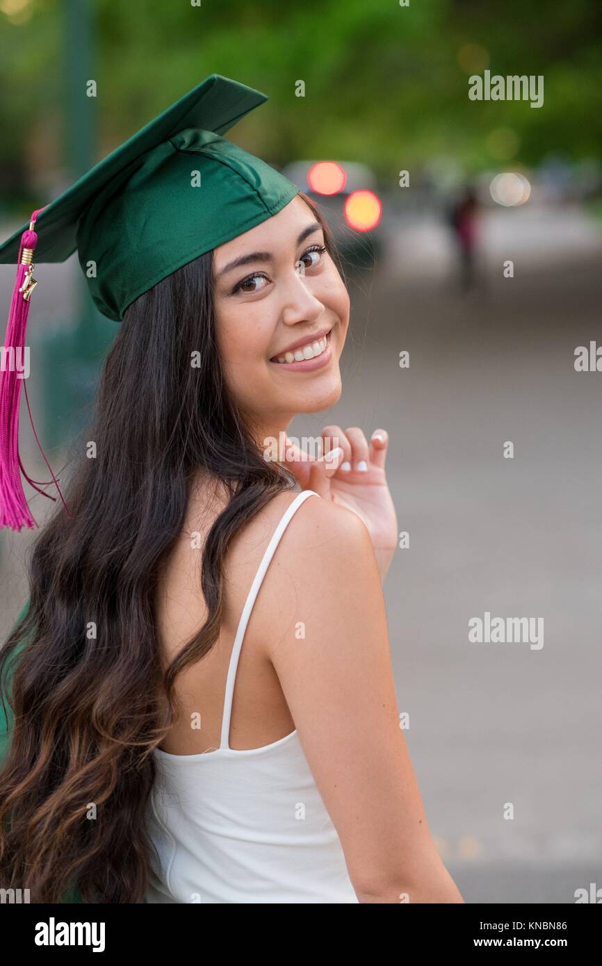 Female college student hi-res stock photography and images - Alamy
