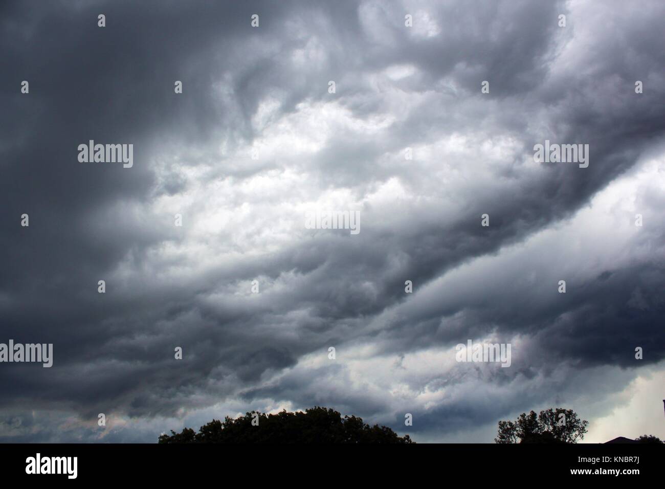 Frightening cloud hi-res stock photography and images - Alamy