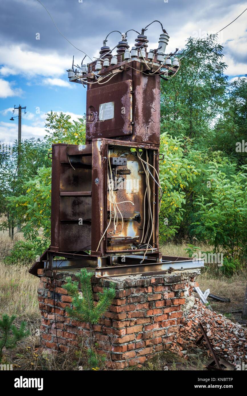 Rusty electrical box hi-res stock photography and images - Alamy