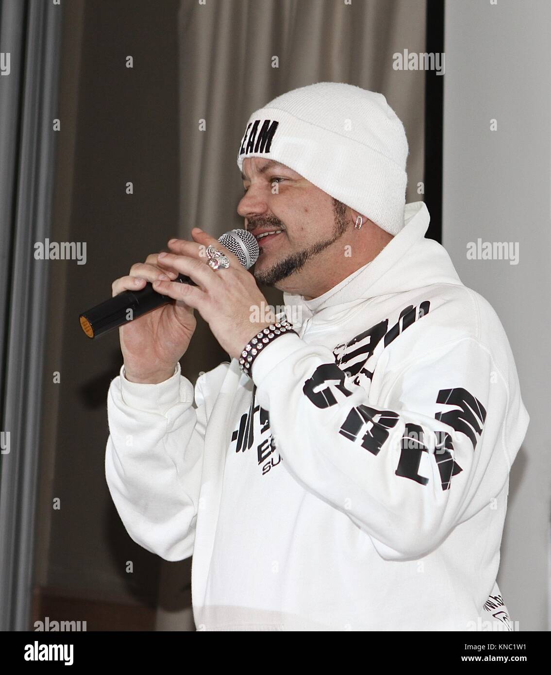 Cream Boomtown singing Daddy Kool live Stock Photo - Alamy