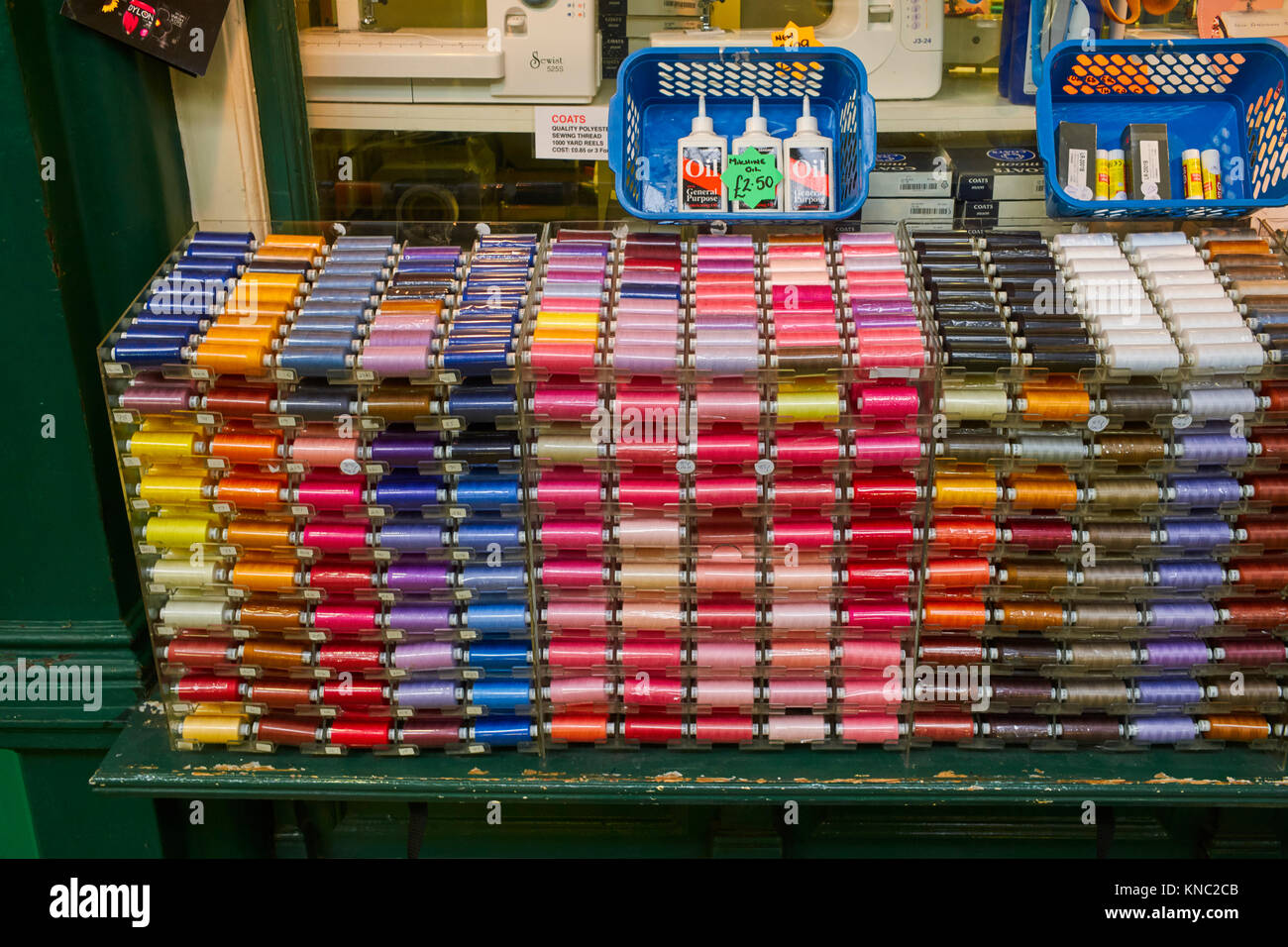 Thread display hi-res stock photography and images - Alamy
