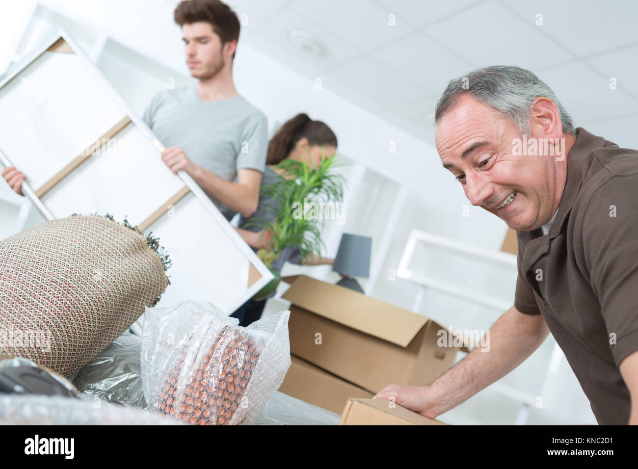 the heavy box Stock Photo - Alamy