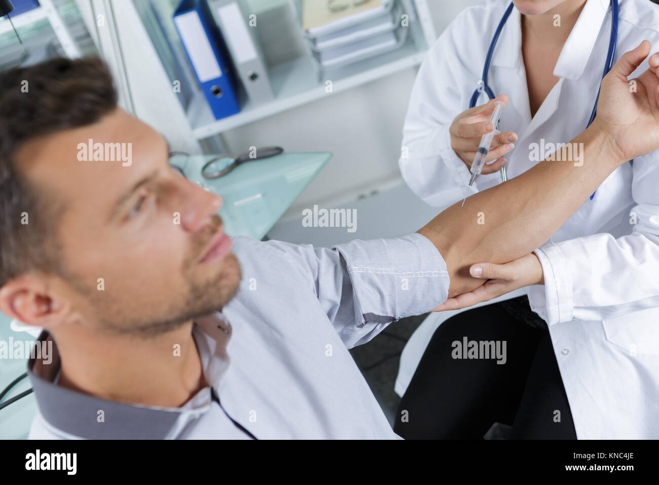 Hypodermic needle arm hi-res stock photography and images - Alamy